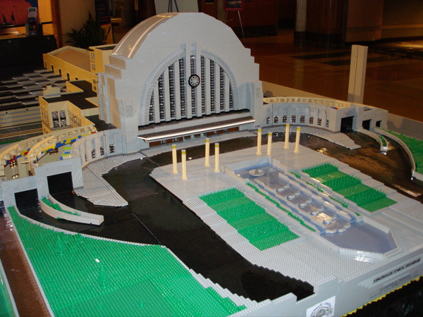 Lego Mania - City Photos - Ohio - UrbanOhio.com