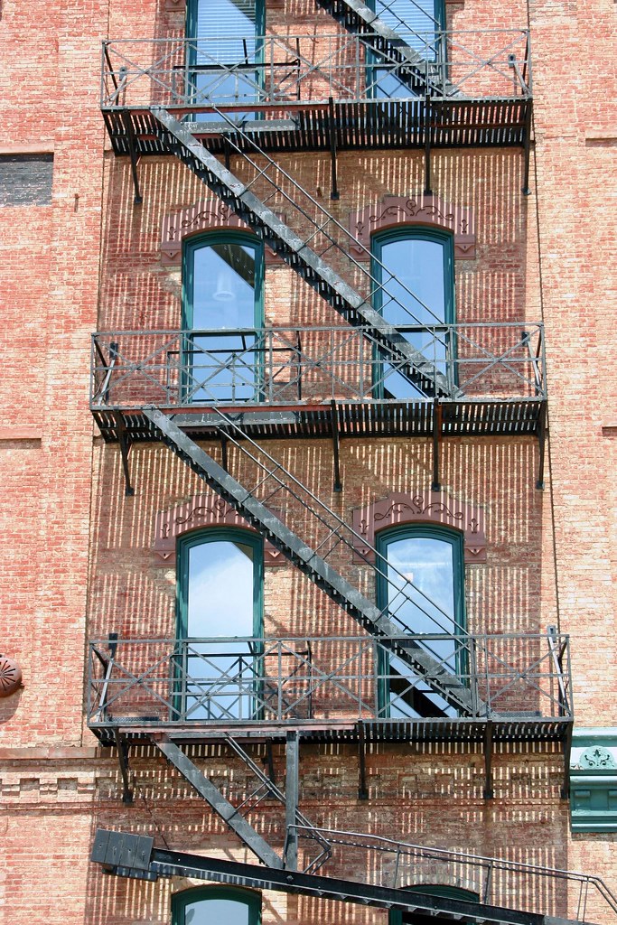 Fire Escape Photos - Grand Rapids - UrbanPlanet.org
